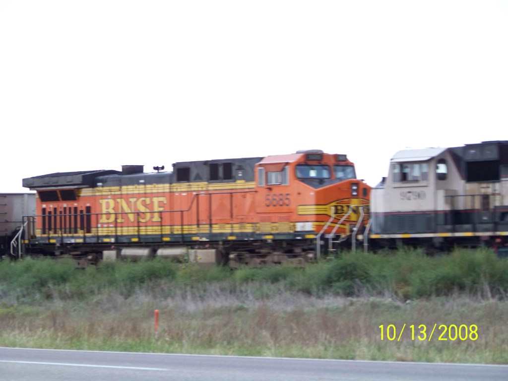 BNSF AC4400CW 5685